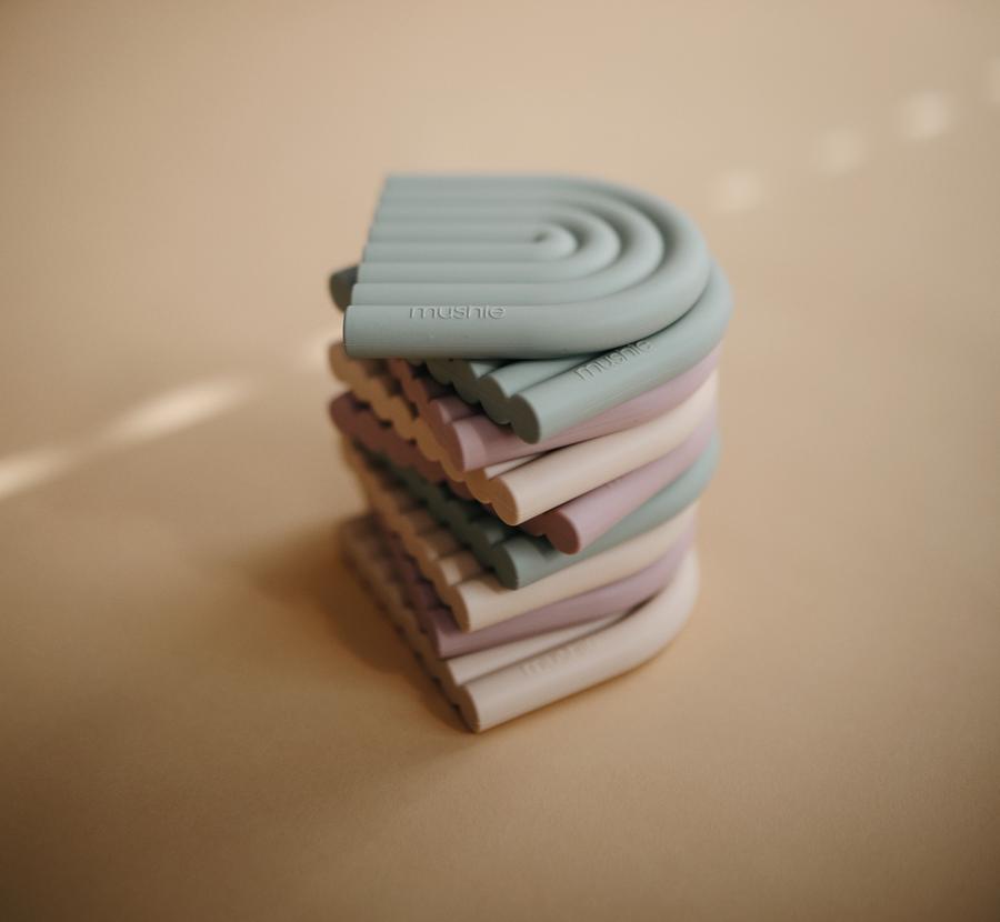 Mushie Teether Rainbow Cambridge | Tiny Sprout