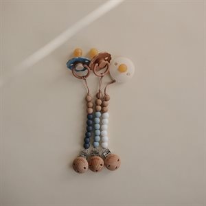 Mushie Dummy Clip Eva Cloud | Tiny Sprout